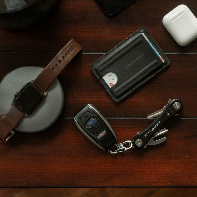 KeySmart Urban Slim Wallet (Black EXT / Red INT) | PocketDump.com